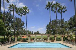 Sierra Vista Apartments in Tustin